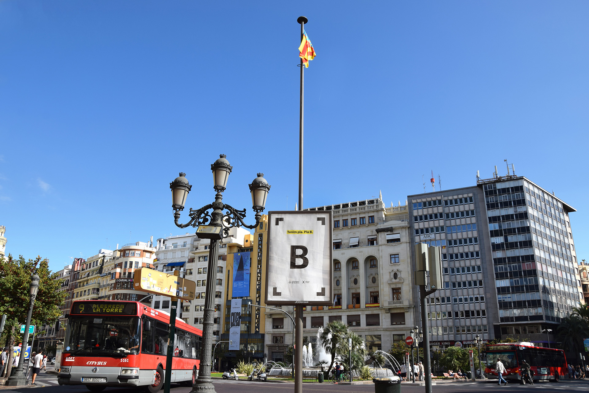 Branding, Signage and Communication Design for Municipal Libraries of ...