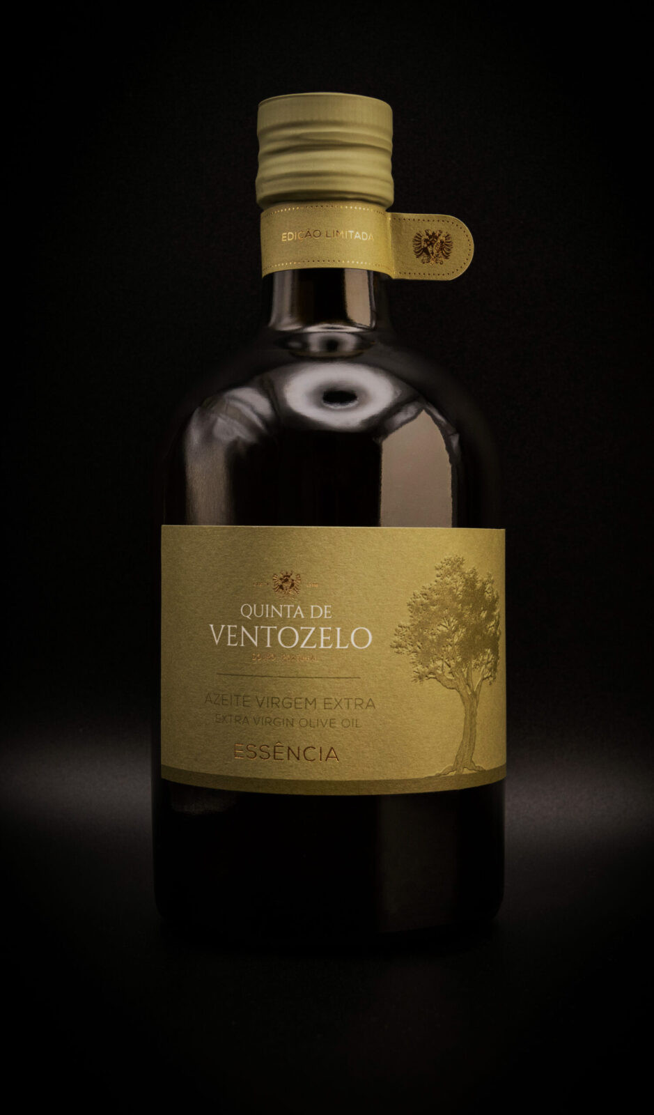 Omdesign Creates a Timeless Olive Oil Identity for Quinta de Ventozelo ...